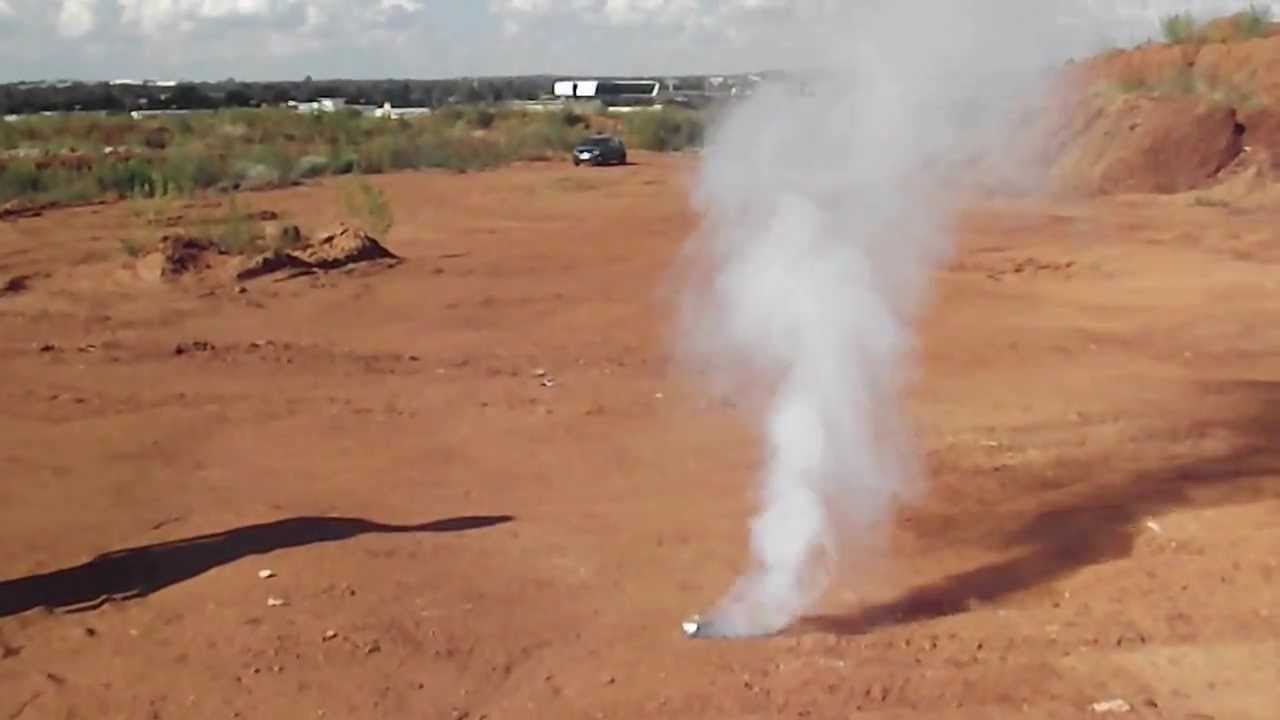 Smoke bomb Saltpetre and sugar 50:50 - YouTube