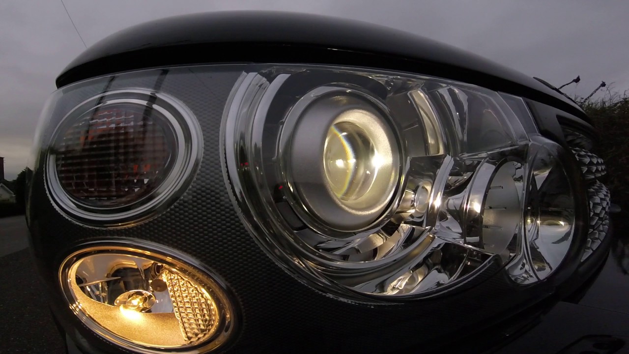 Range Rover TDV8 with Adaptive front lights working - YouTube