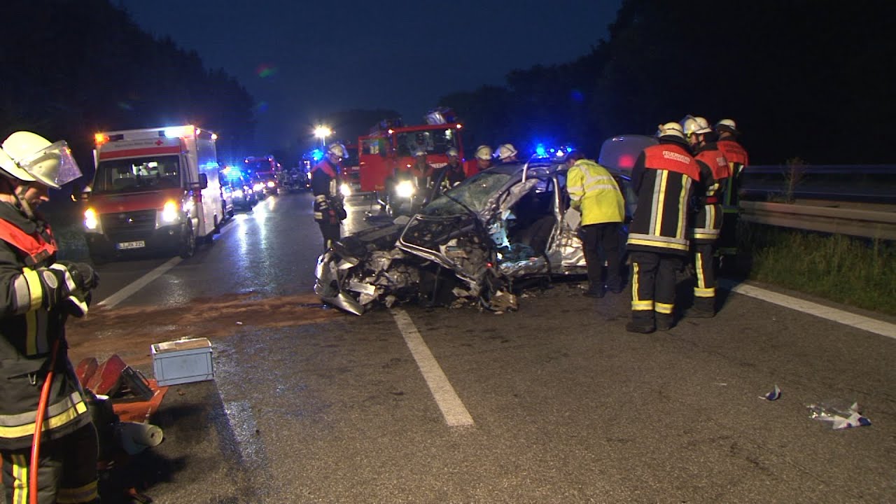 Unfall A96 Neuravensburg - YouTube