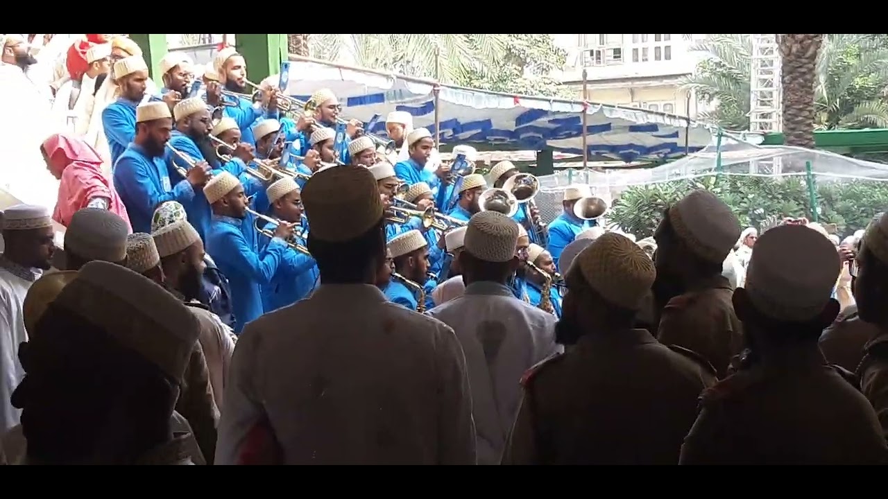SCOUT BAND PREPARING A GOOD MELODY - YouTube