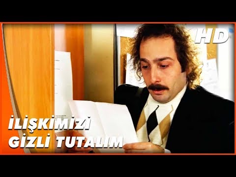 Adab-ı Muaşeret | Mehmet Hoca, Sekreter Dilek ile Mesajlaşıyor | Türk Komedi Filmi