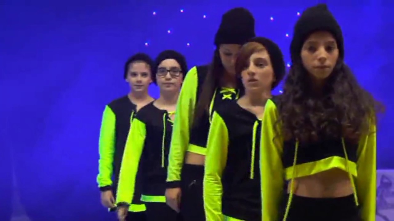 9°Saggio New Planet Dance Panda Crew Hip Hop performance - YouTube