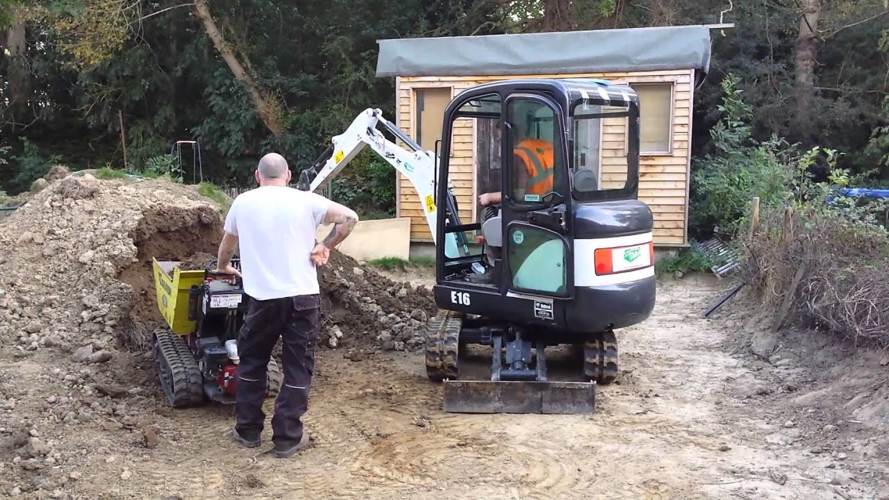 Bobcat E16 and tracked dumper - YouTube