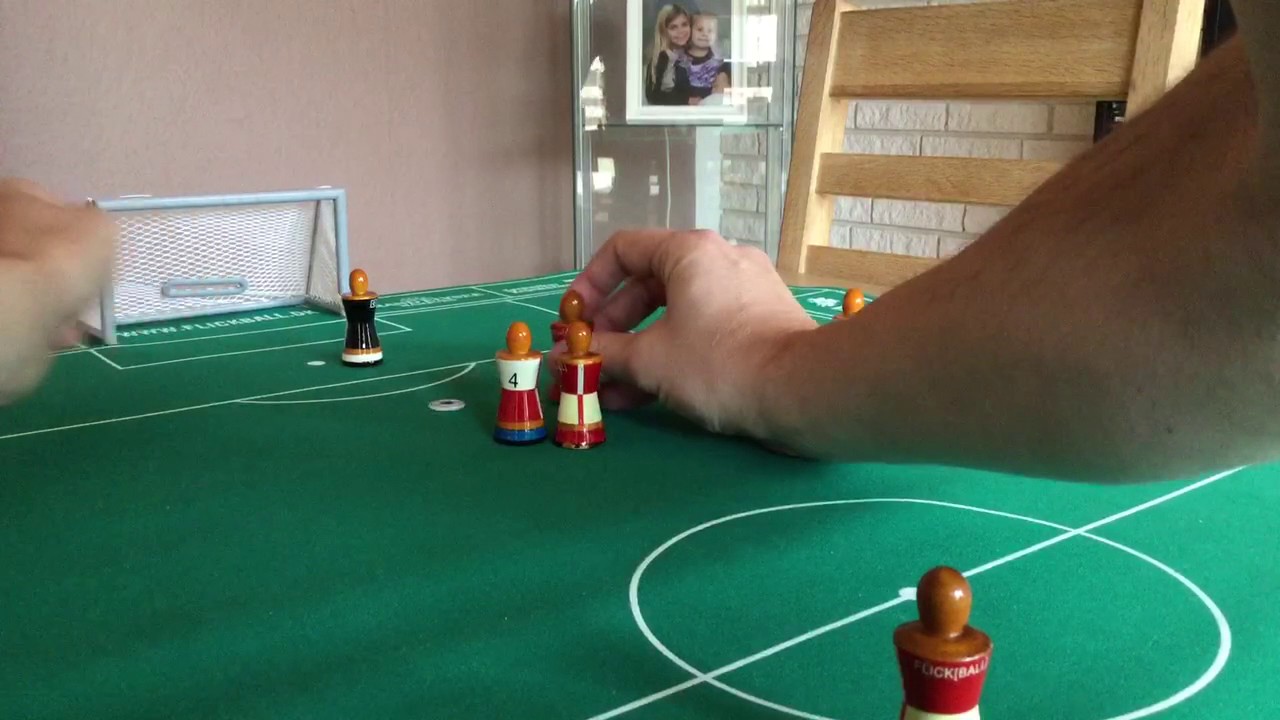 Brian Laudrup vs Turkey (Flickball Advanced) - YouTube