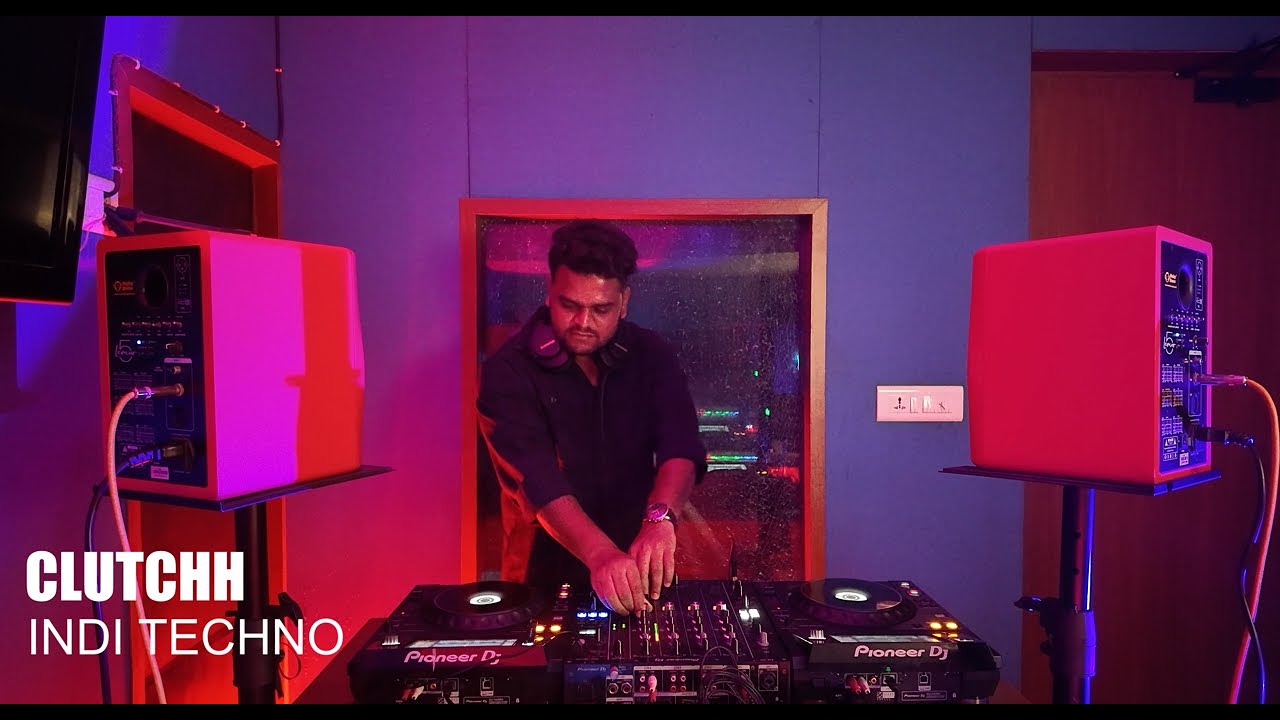 CLUTCHH MUSIC | INDI TECHNO | STUDIO SESSION - YouTube
