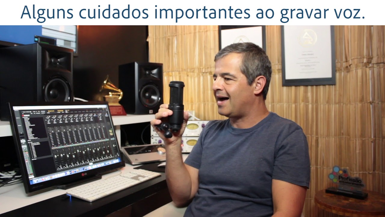 Em que posição coloco o microfone pra gravar voz? - YouTube
