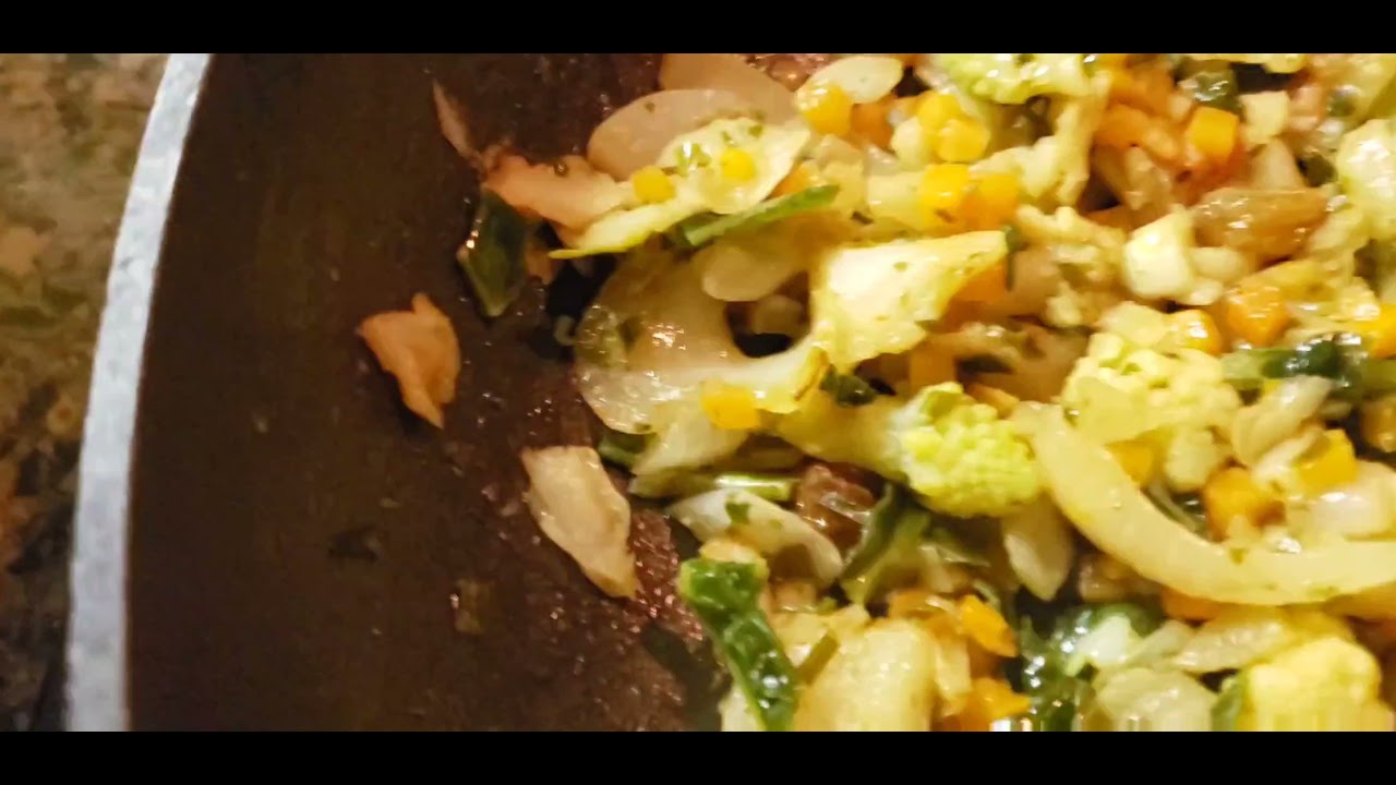 Review Deutsche Kuche Cabbage Blend #review #aldi #deutschekuche - YouTube