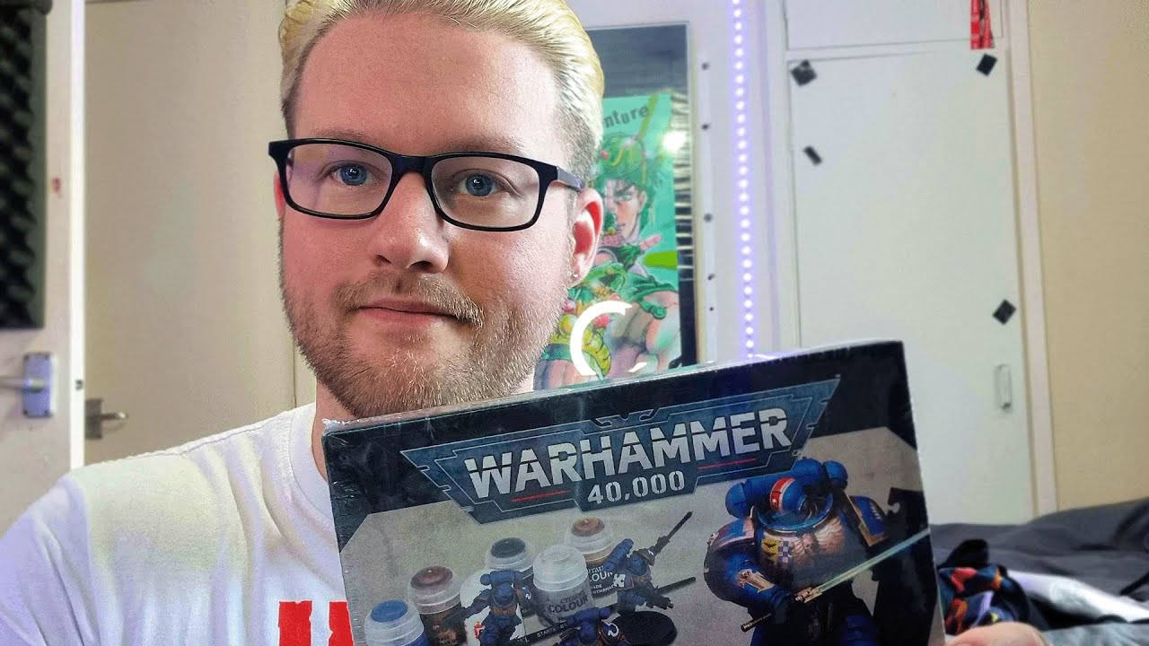 Building / Painting My First Ever Warhammer 40k Miniature - YouTube