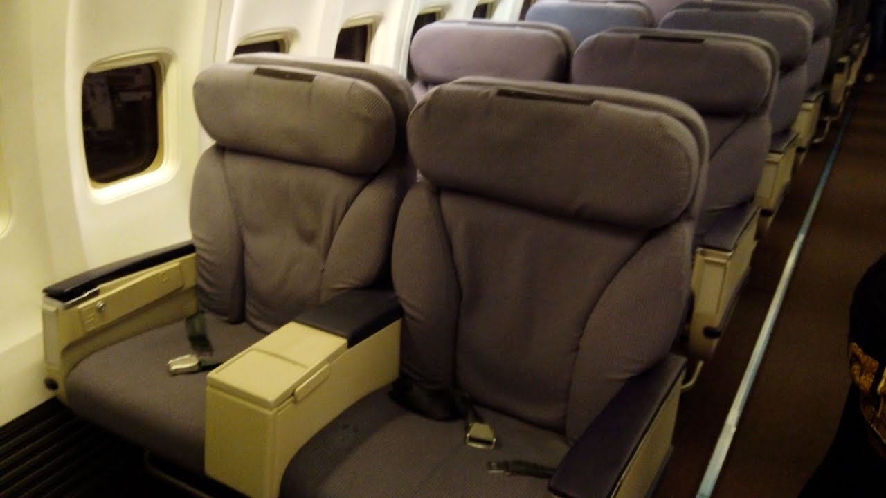 Malaysia Airlines MH607 Kuala Lumpur to Singapore Business Class B737 ...