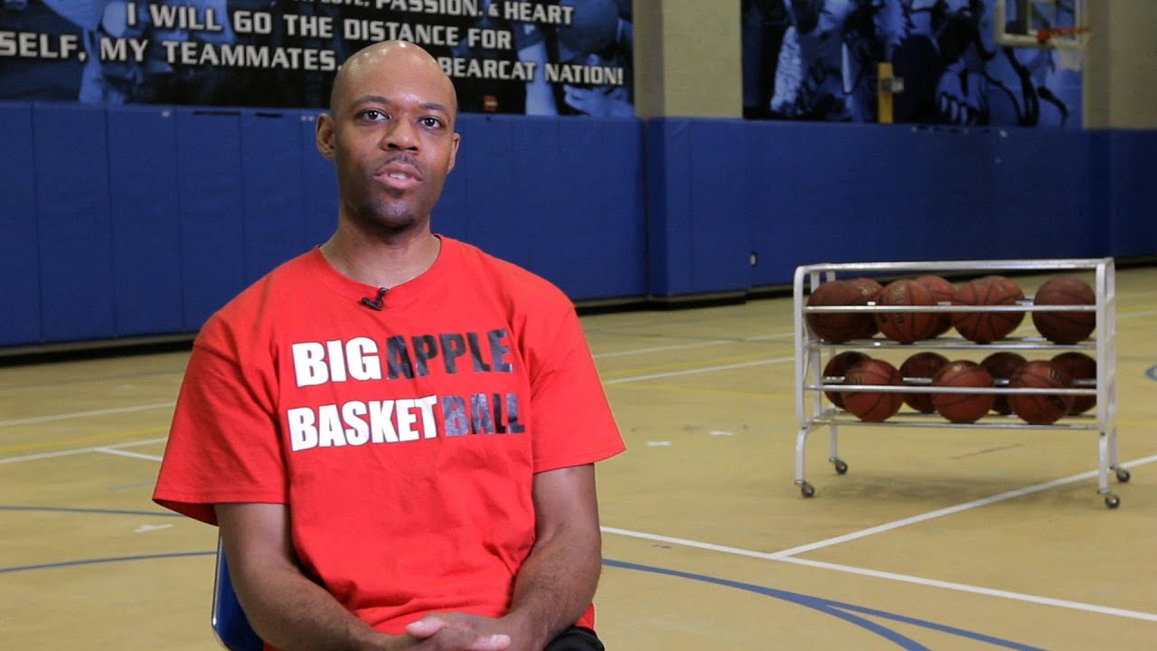 How to Play Basketball with Jason Curry | Basketball Moves - YouTube