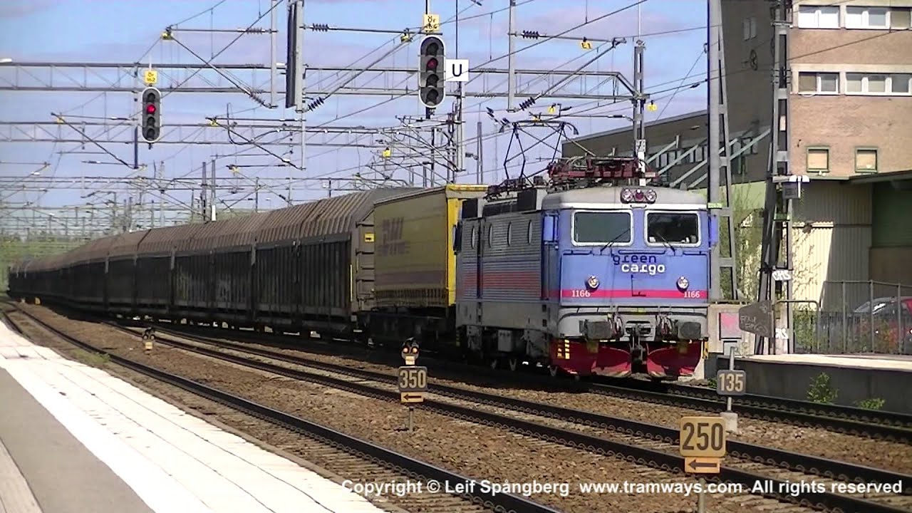 Green Cargo Rc4 1166 in Örebro, Sweden - YouTube