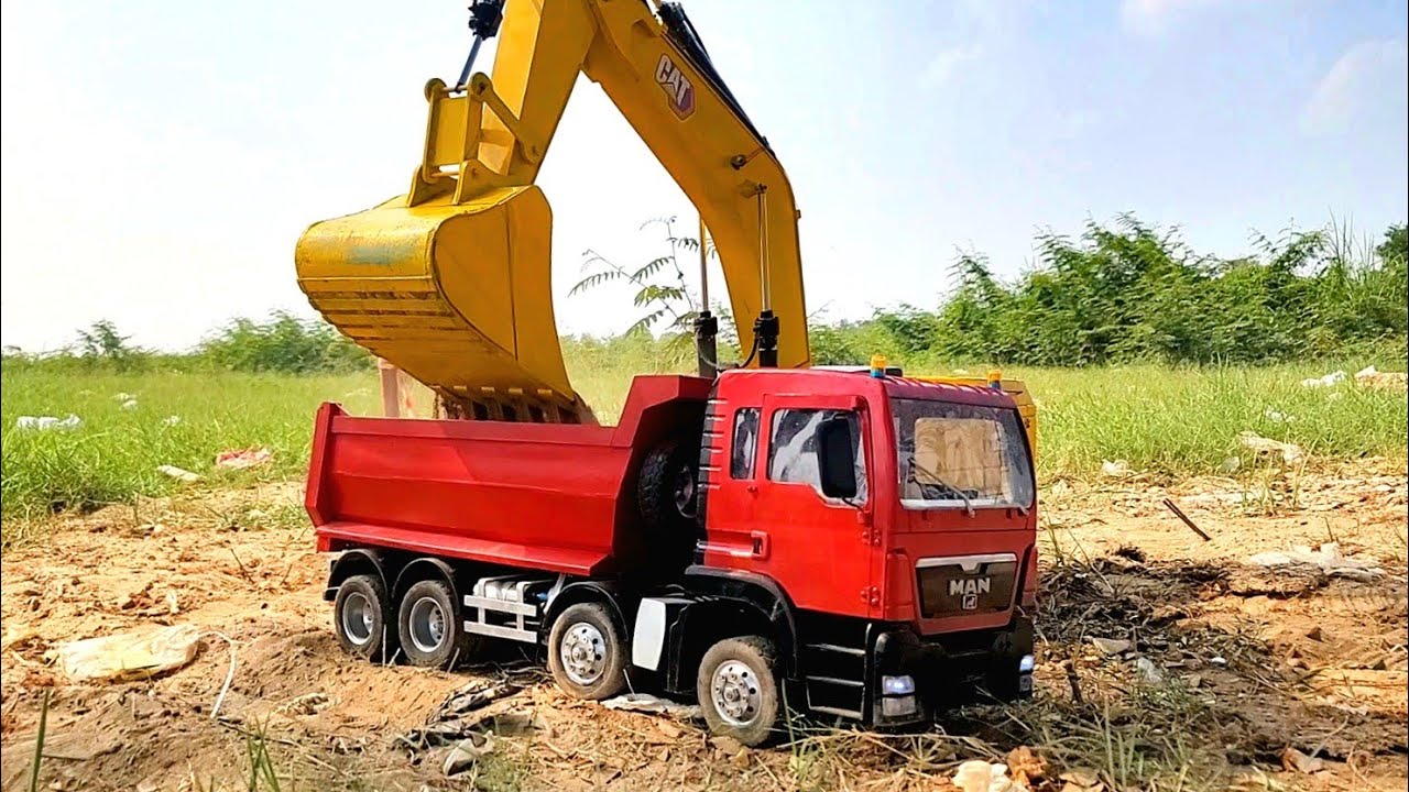Amazing homemade RC Truck MAN TGS 1/10 and excavator CAT 395 1/10 Scale ...