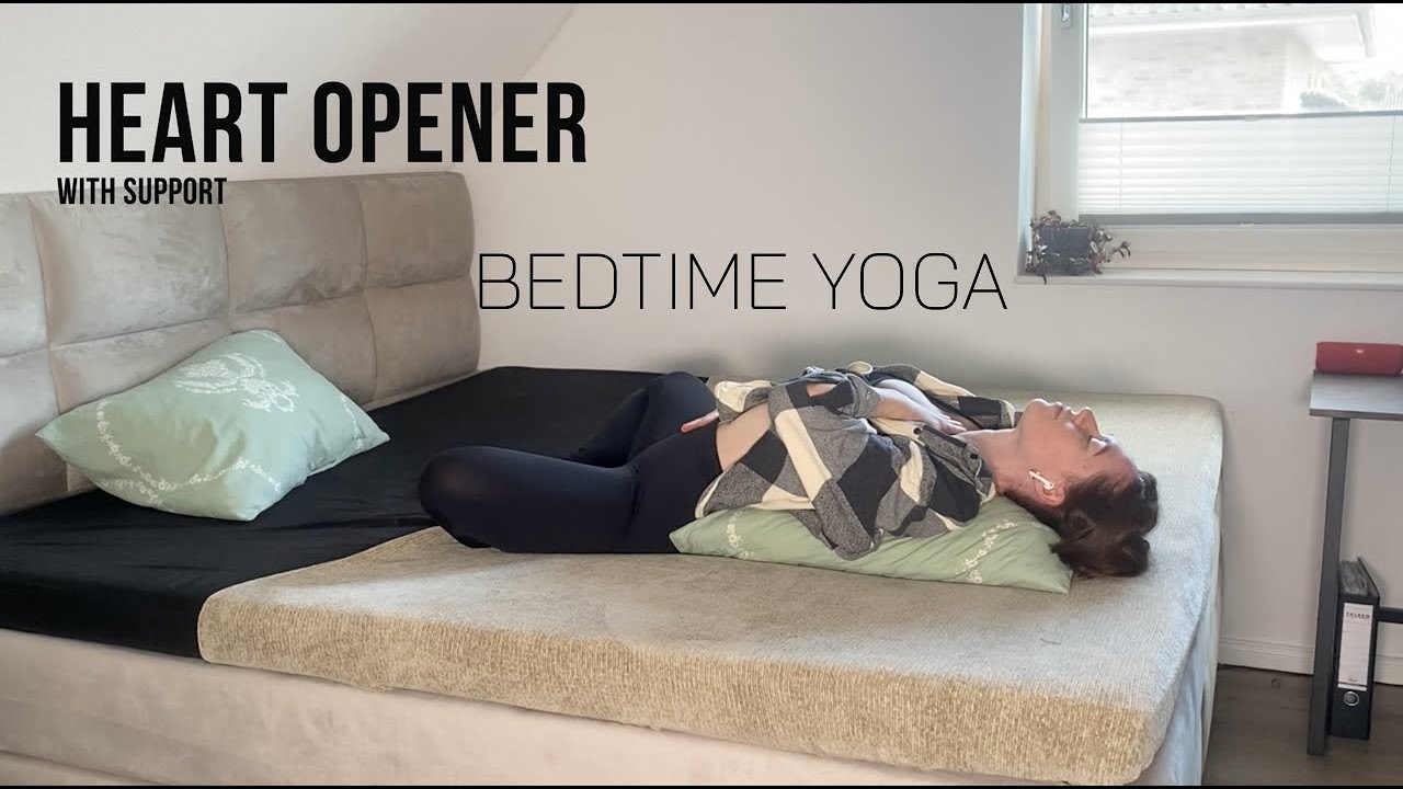 BEDTIME YOGA/YOGA IN BED/BED TIME ROUTINE - YouTube