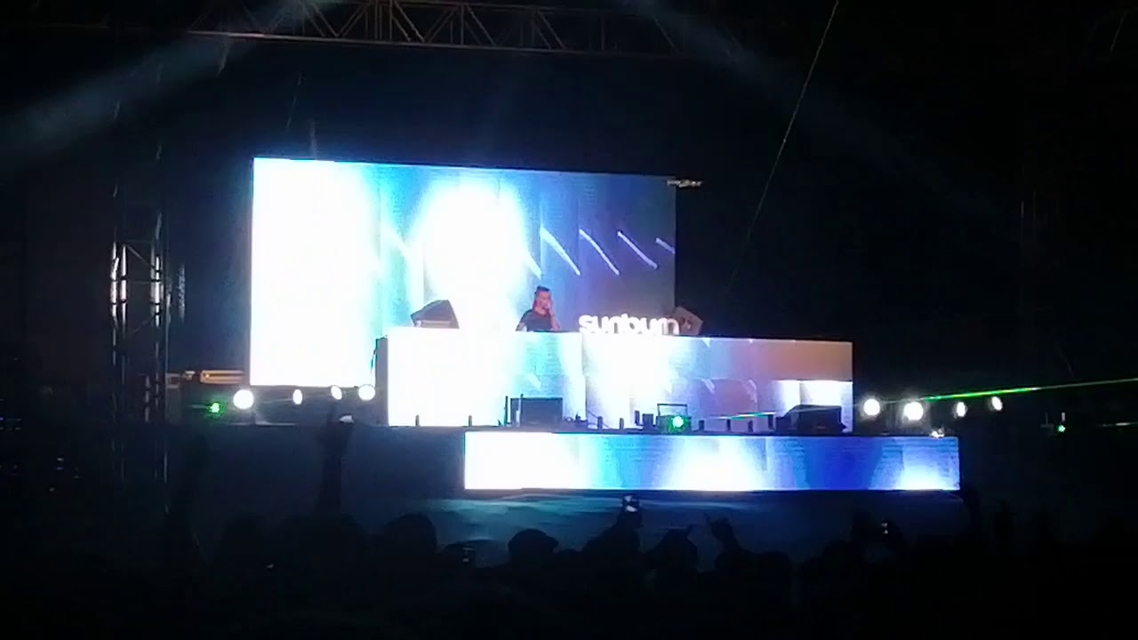 Julia bliss, progressive brothers,,Sunburn festival Dj night 2020 - YouTube