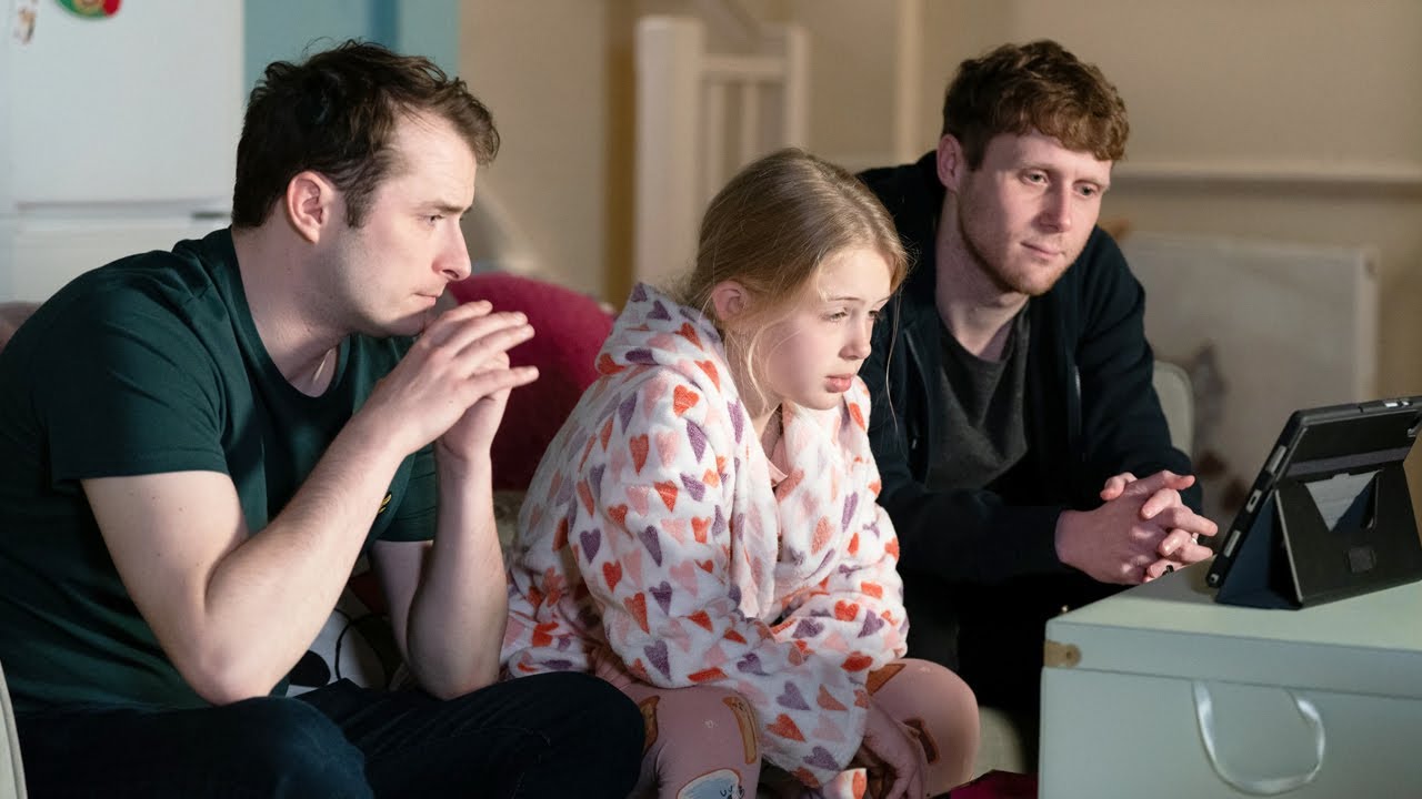 EastEnders' Ben Mitchell struggIes to protect Lexi Pearce as Jay Brown ...