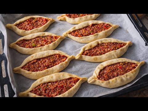 Buzluğa At istediğin zaman Çıkar pişir  Minik Kıymalı  Pide tarifi.