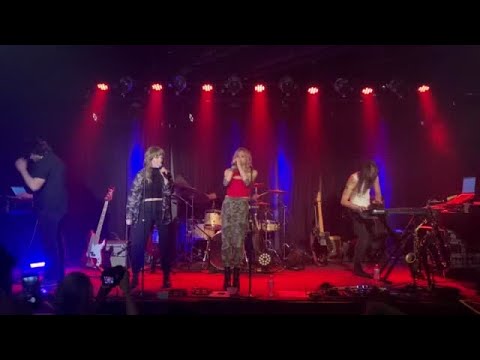 Billings artist Gilda House performs at Pub Station - YouTube