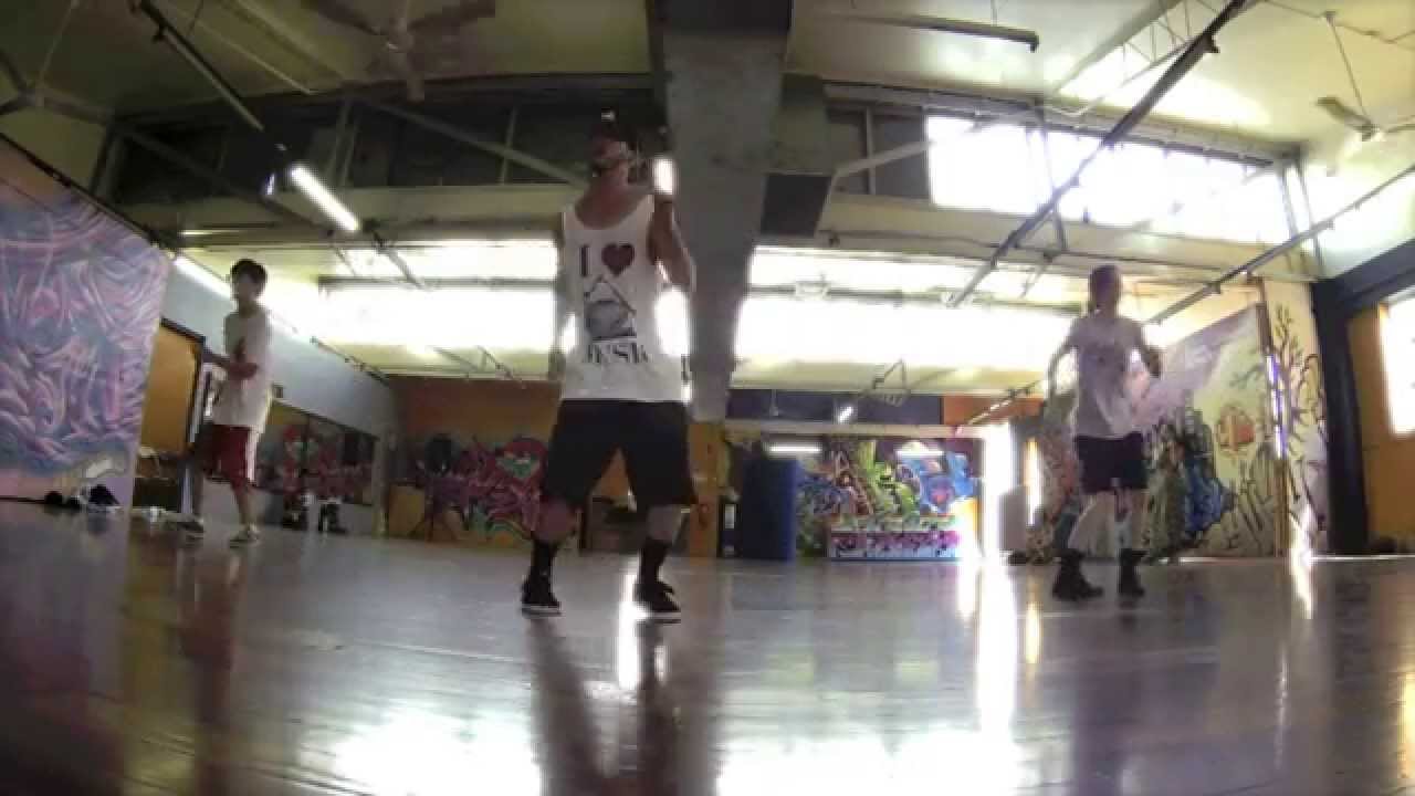 Che Pritchard - House Class (The Deejays An Alien) - YouTube