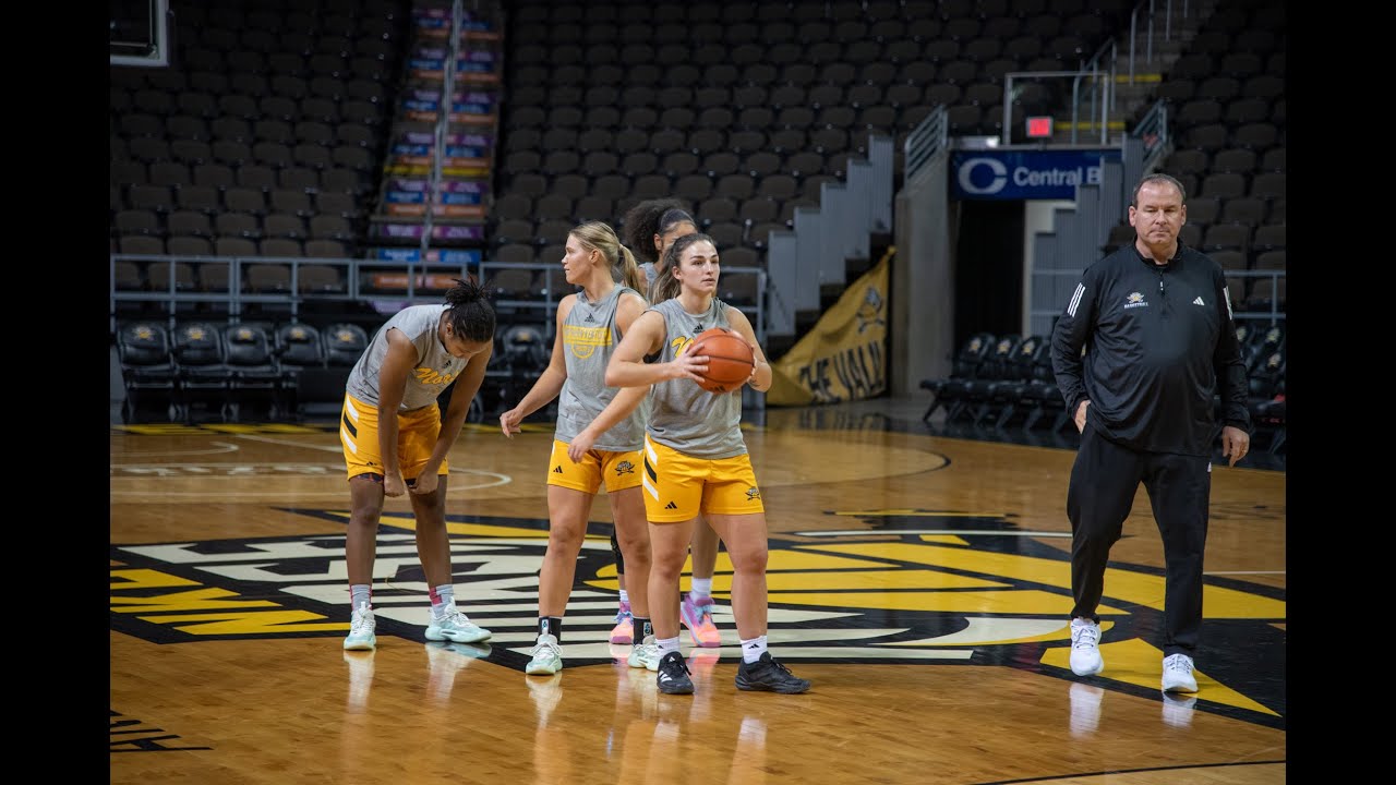 Jaci Jones is making plays on the court and in the classroom! 🏀📚 - YouTube