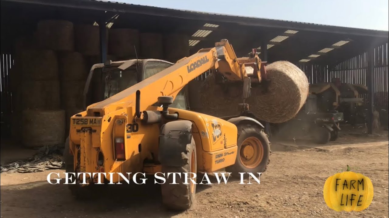 Stacking Straw on the farm - YouTube