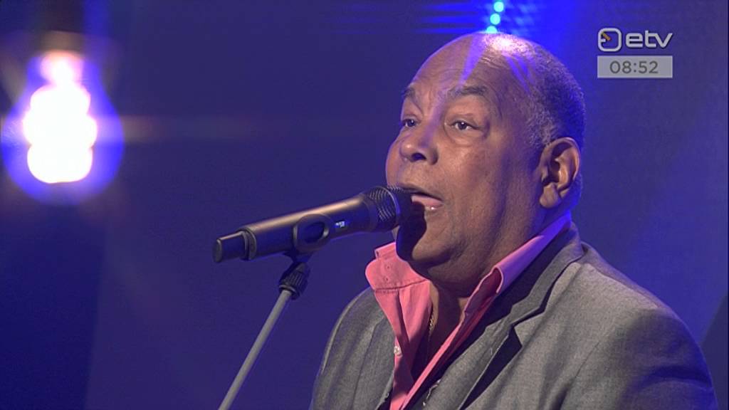 DAVE BENTON JA MARGUS KAPPEL "Silverbells" - YouTube