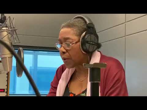 TAZAMA MAUJANJA YA OUMILKHEIR STUDIO ZA DW KISWAHILI,HUYU NDO MTANGAZAJI MAARUFU DUNIANI