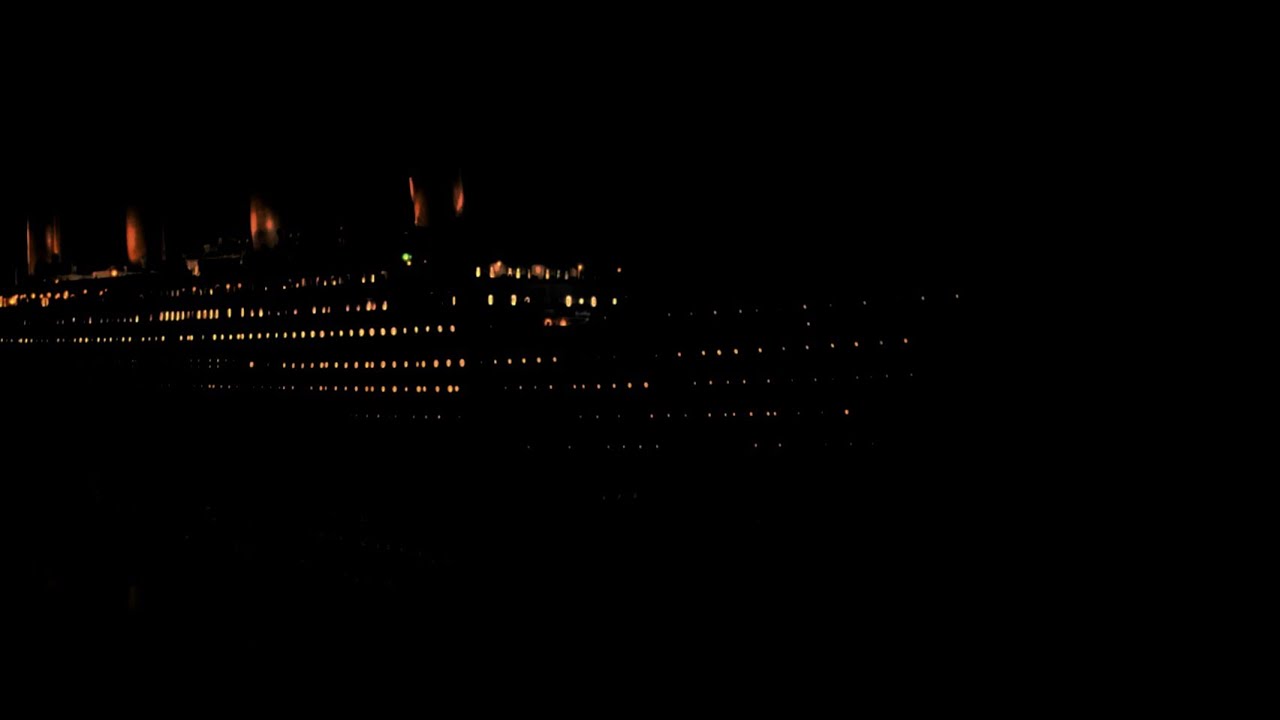 Titanic Breaks and stern sinks but with realistic sound effect (MENGOT ...