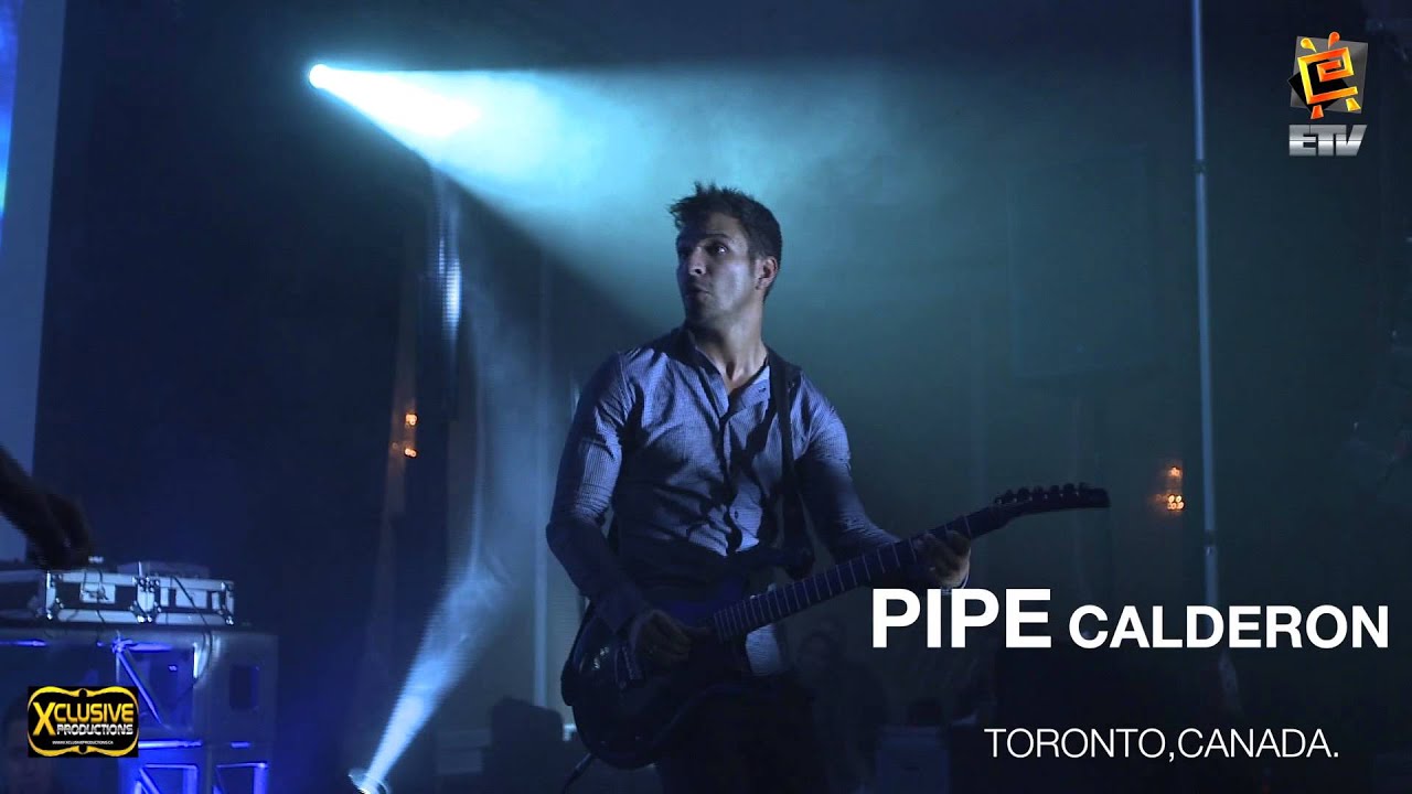 Pipe Calderon tocando la Guitarra - YouTube