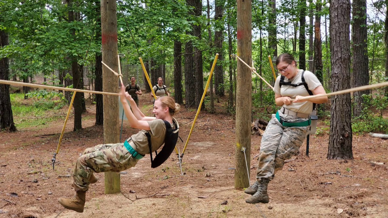 USAF. OFFICER TRAINING SCHOOL OBSTACLE COURSE. - YouTube