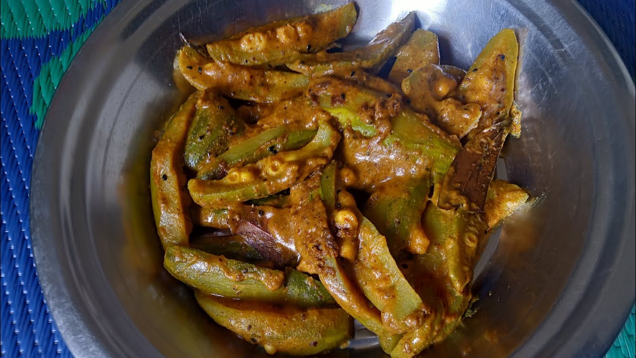 এই ভাবে পটল ভাপা বানিয়ে দেখুন খুব সহজেই পটল ভাপা।Potol Bhapa - YouTube