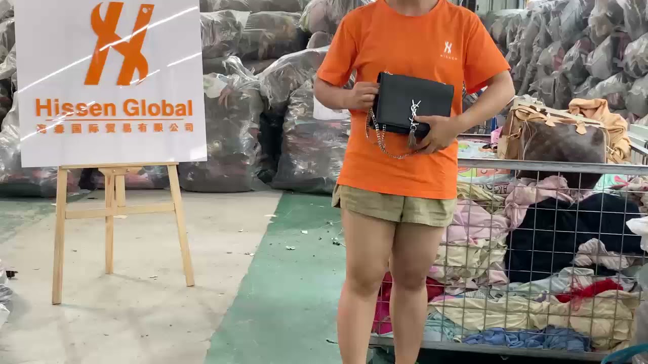 Hissen Global Used Brand Bag Second hand Clothes in Bales Price ...