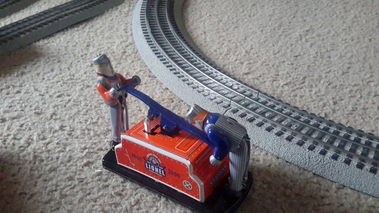LIONEL wind up Hand car - YouTube
