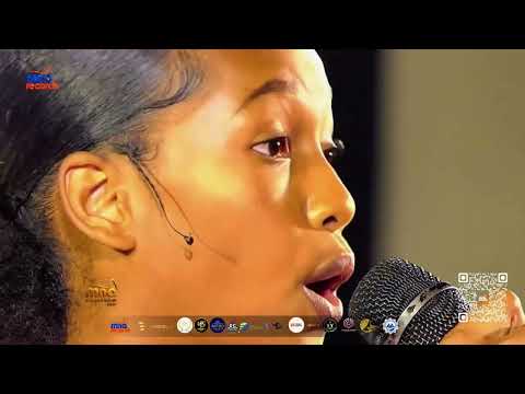 𝐌𝐚𝐫𝐢𝐚 𝐍𝐠𝐮𝐧𝐳𝐚 - 𝐏𝐫𝐢𝐦𝐞𝐢𝐫𝐨 𝐀𝐦𝐨𝐫 (𝟐𝐆𝐫𝐚𝐜𝐞)