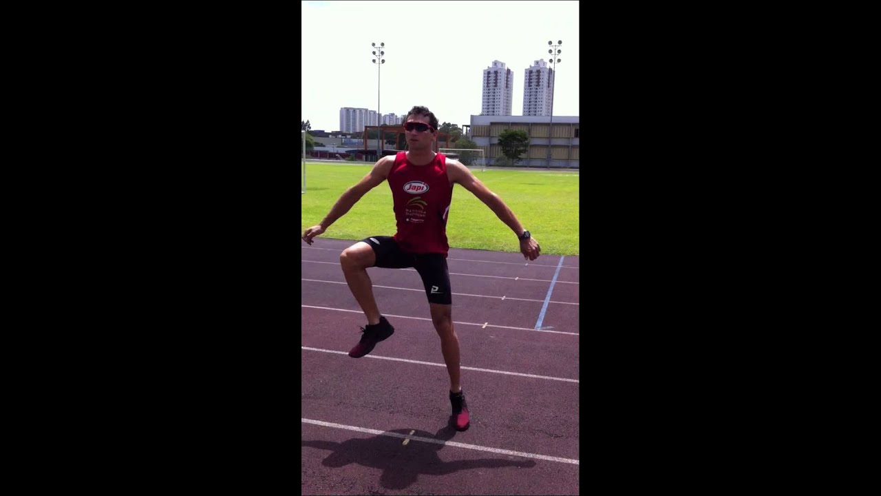 Técnicas de Corrida 11 Corrida lateral com elevação joelho - YouTube