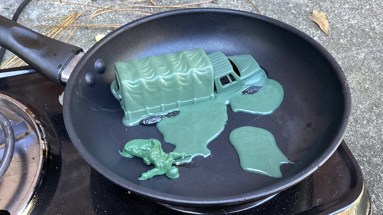 Melting Plastic Soldiers in a Frying Pan 9! - YouTube
