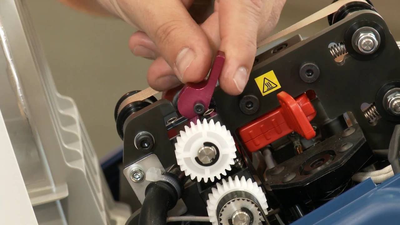 How to Replace Blade and Belts for the H-1604 Mini Pak'r - YouTube