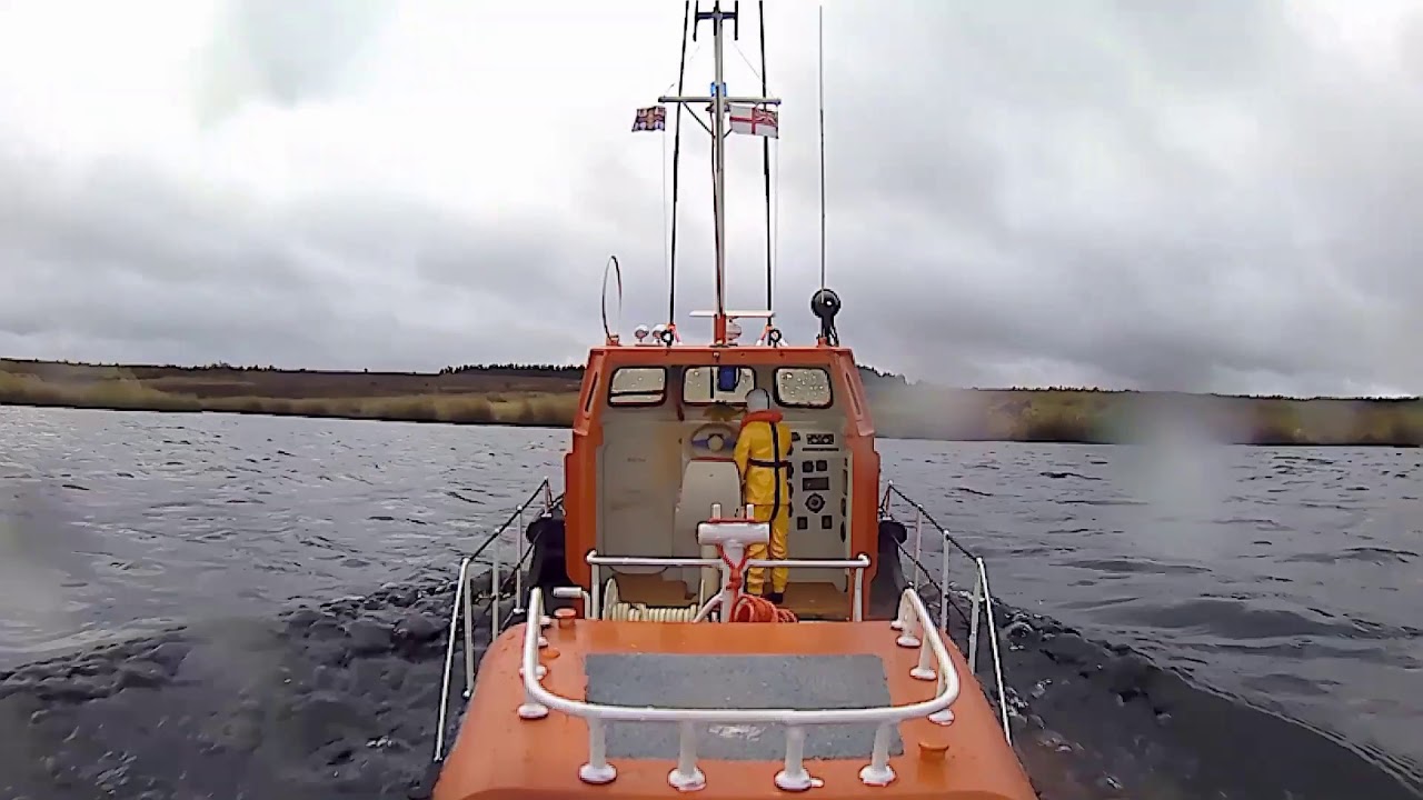 livingston model boats #28 RC waveney Lifeboat 44-003 R.N.L.B KHAMI ...