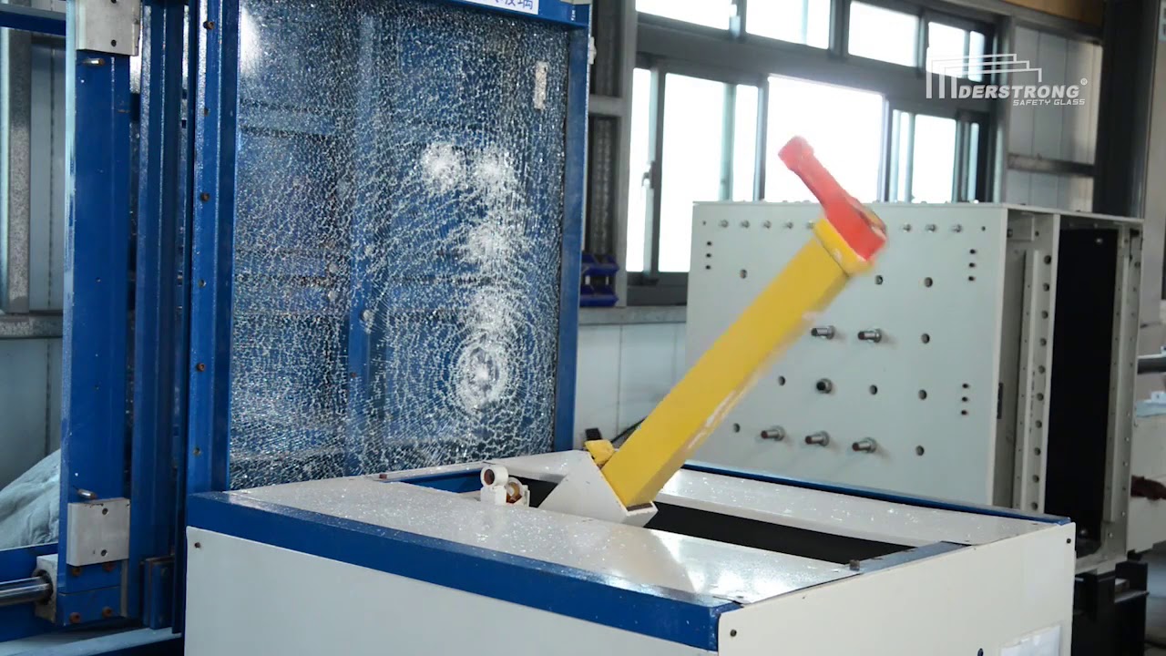 得適窗 歐盟EN356 鎚擊測試 - YouTube