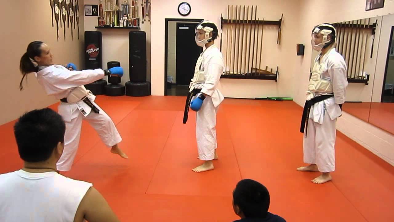 Karate Tournament Point Scoring Explained - Busonjuku USA - YouTube
