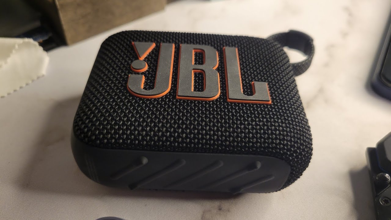 Jbl go 4 unboxing black - YouTube