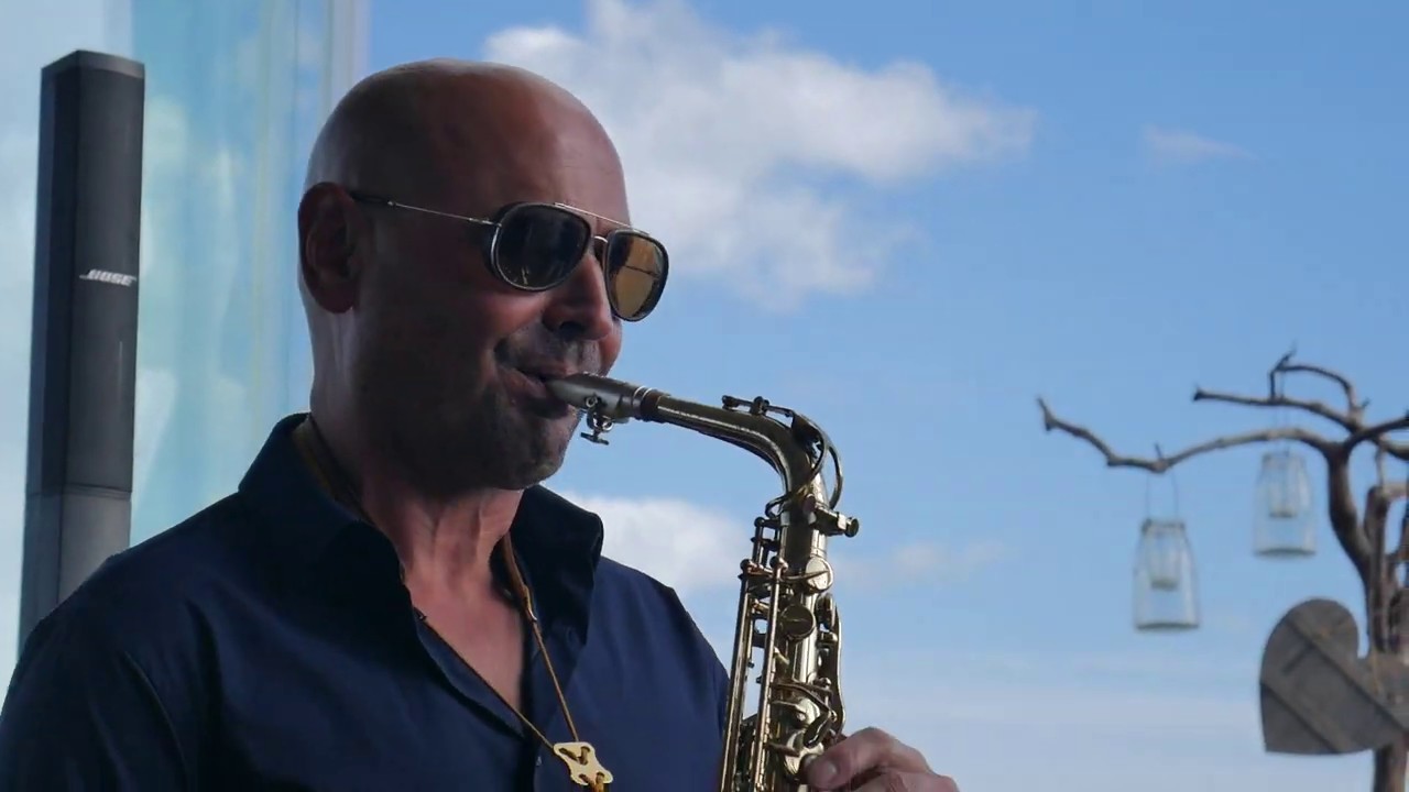 Shallow - Lady Gaga, Bradley Cooper (Sax Cover Nuno Rizzo) - YouTube