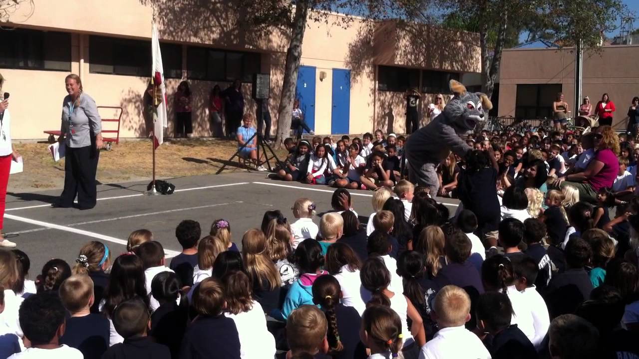 Ivey Ranch Coyote - YouTube