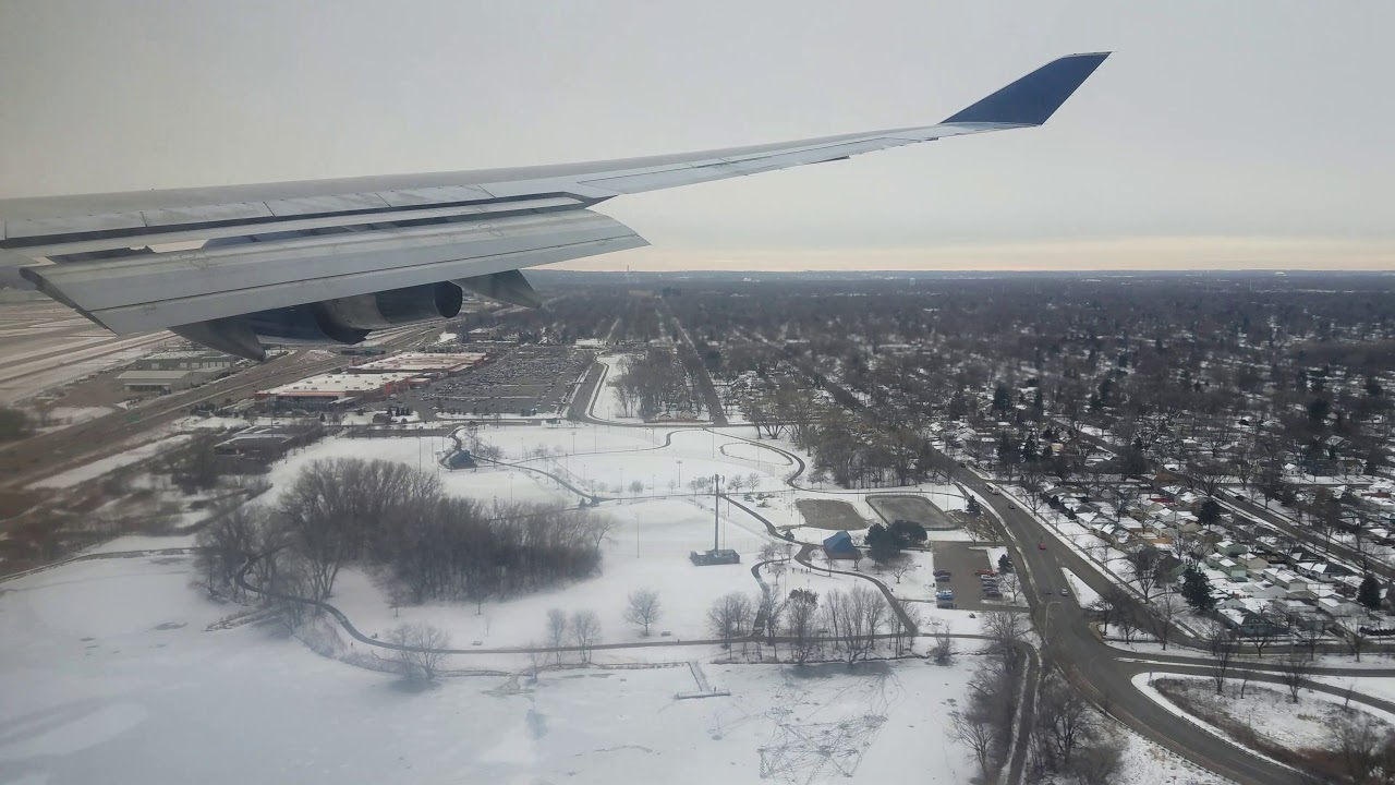 Delta 747 Ship 6314 last MSP flyby - YouTube