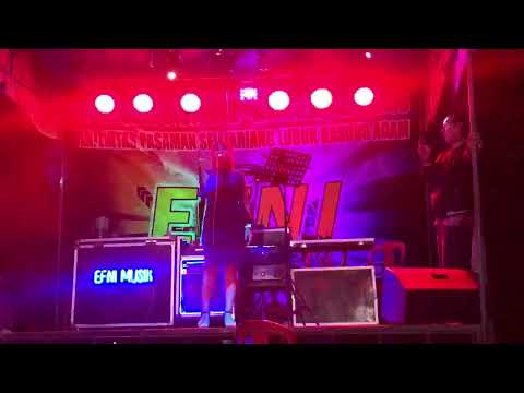 cinta segi tiga...by via amoy