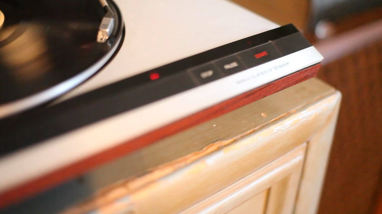 Bang and Olufsen Beogram 3404 - YouTube