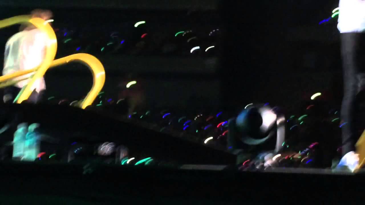 One Direction - OTRA TOUR in Japan 02MAR15 'Ready to run' - YouTube