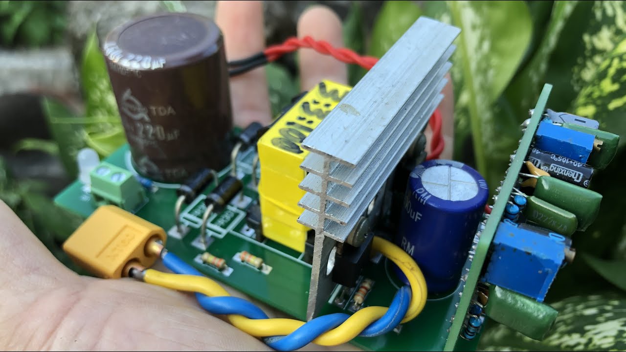 Compact Powerful Inverter 12V to 220V use EasyEDA and JLCPCB - YouTube