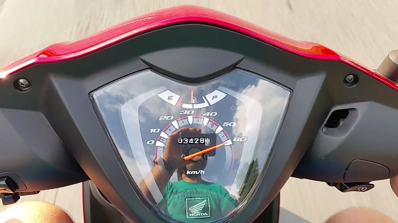 Honda Vision NSC50 scooter acceleration 0-60 km/h with 2 people ...