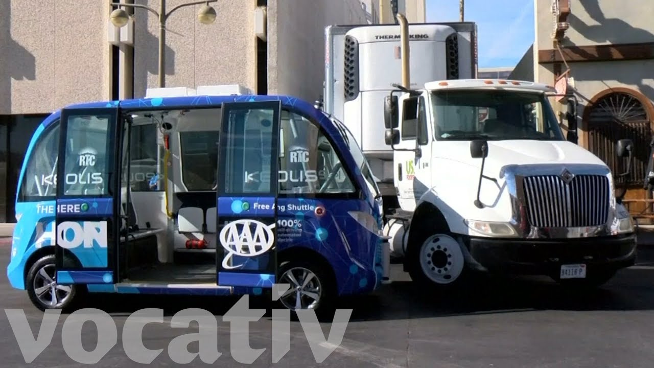 Driverless Bus Crashes In First Hour On Las Vegas Street - YouTube