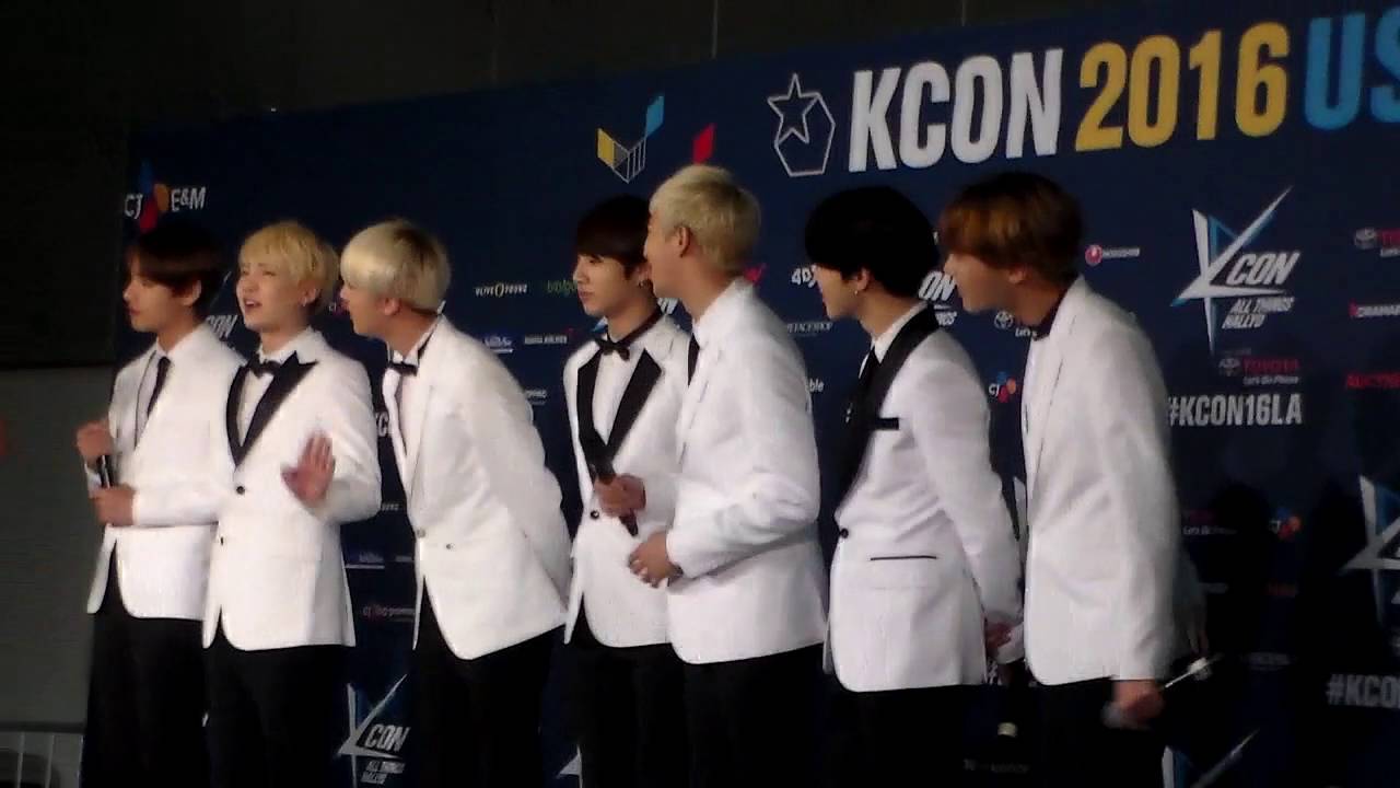 BTS Red Carpet KCON LA 2016 - YouTube